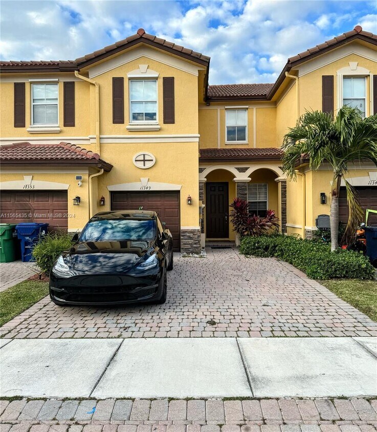 11349 NW 87th Ln, Medley, FL 33178 - Townhome Rentals in Medley FL ...