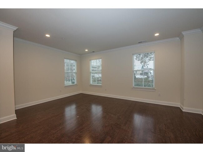 883 Old Lancaster Rd, Bryn Mawr, PA 19010 - Townhome Rentals in Bryn ...