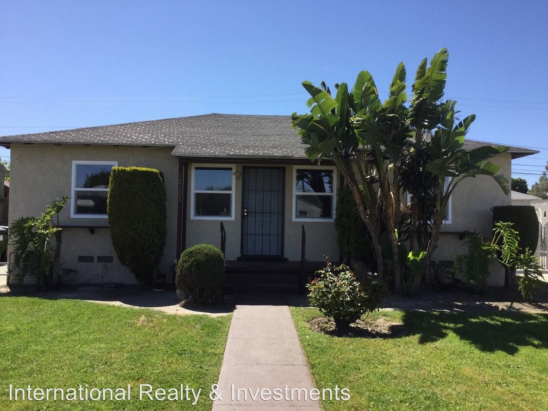 12207 Alvaro St, Los Angeles, CA 90059 - House Rental in Los Angeles ...
