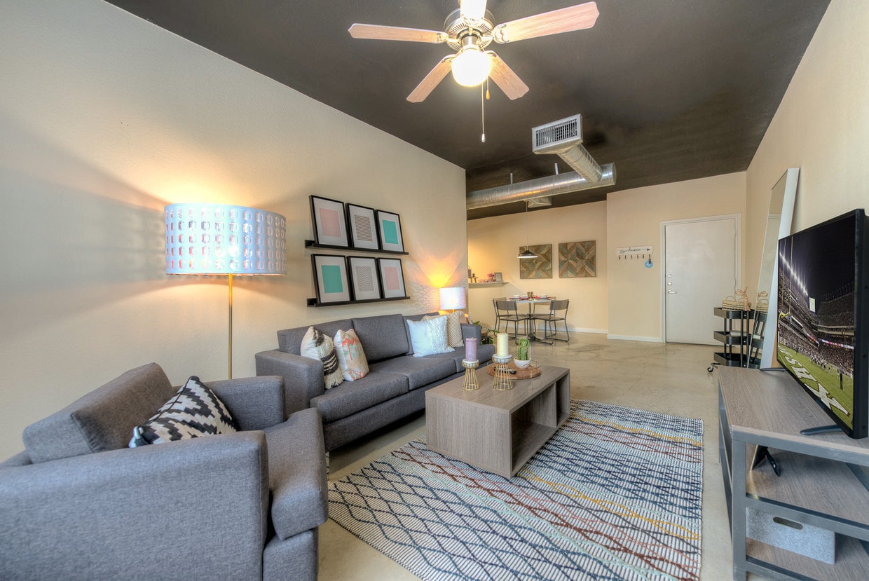 Warehouse and Factory - 405 Cross St College Station, TX 77840 ...