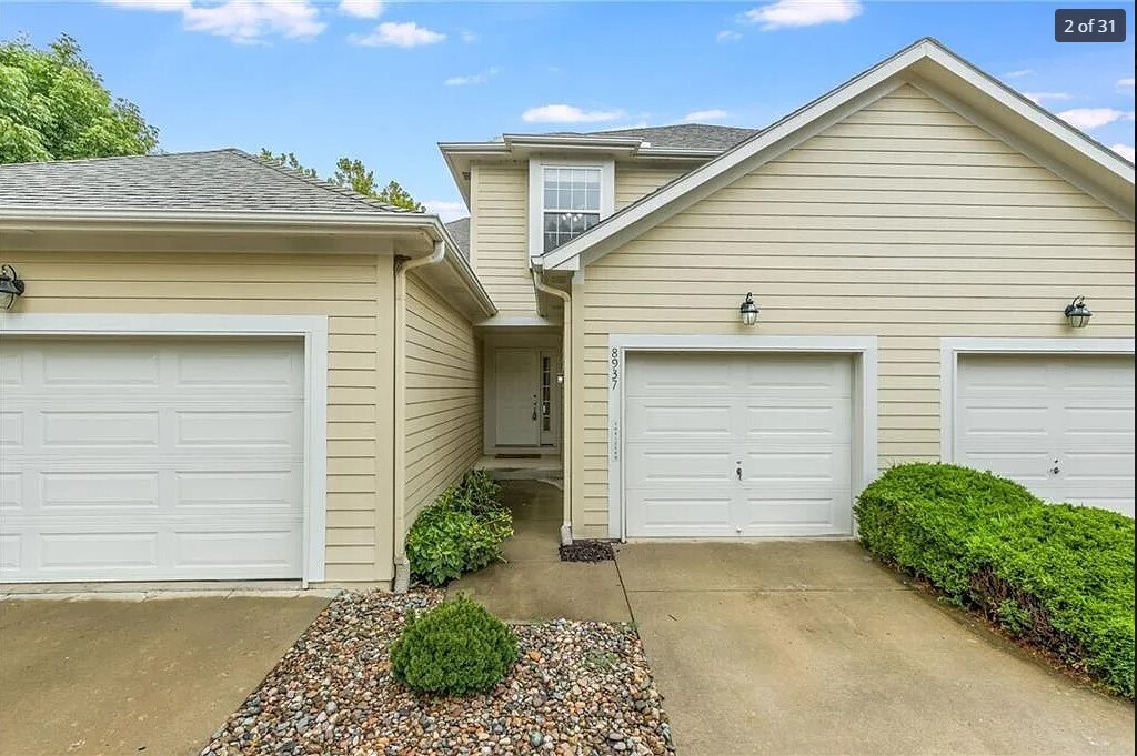 8937 Boehm Dr, Lenexa, KS 66219 - Townhome Rentals in Lenexa KS ...