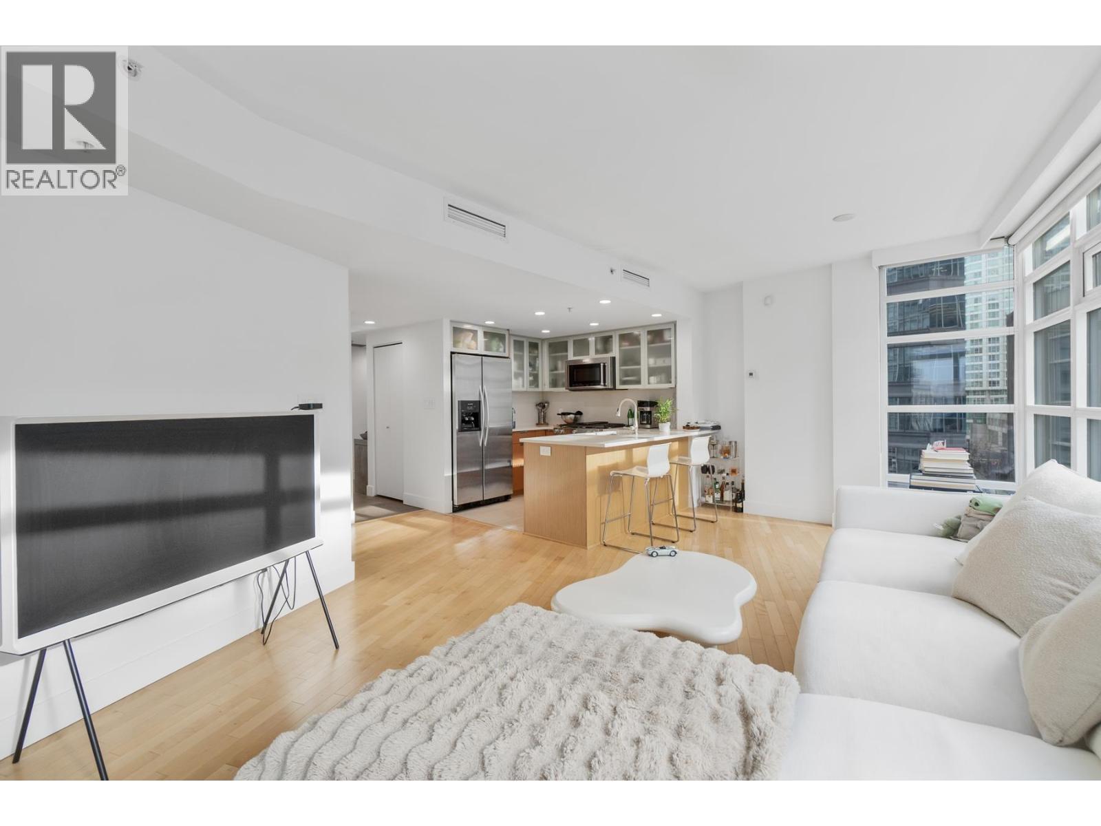 1205 W Hastings St Unité 1005, Vancouver, BC V6E 4T7 - Appartement à ...