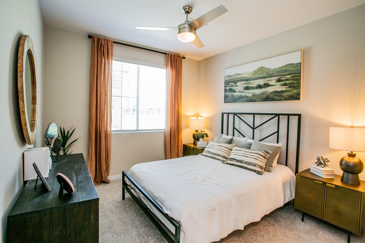 LeVante at Valley Vista - 7618 N Decatur Blvd North Las Vegas, NV 89084 ...