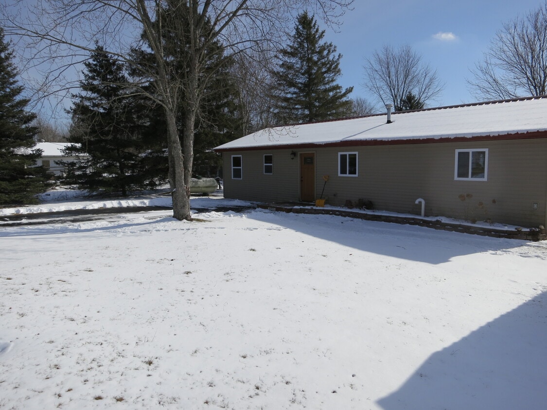 5871 W 12 Rd, Mesick, MI 49668 - House Rental in Mesick, MI ...