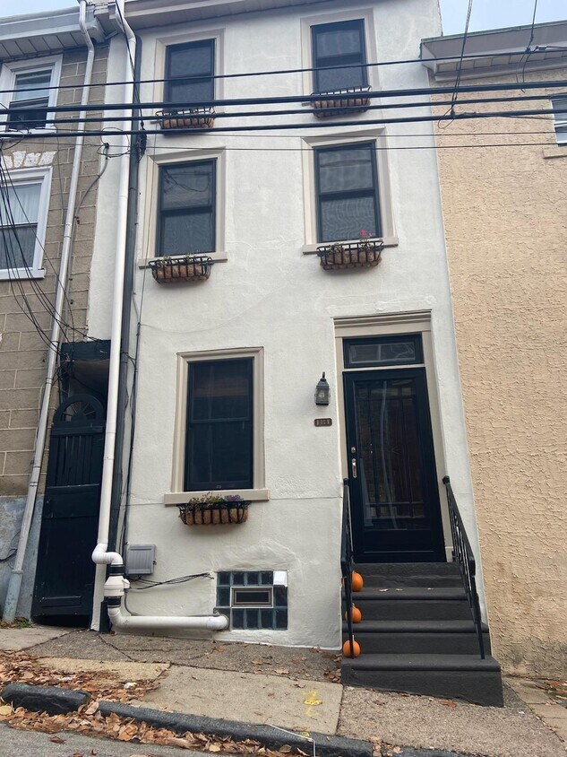 181 Conarroe St, Philadelphia, PA 19127 - House Rental in Philadelphia ...