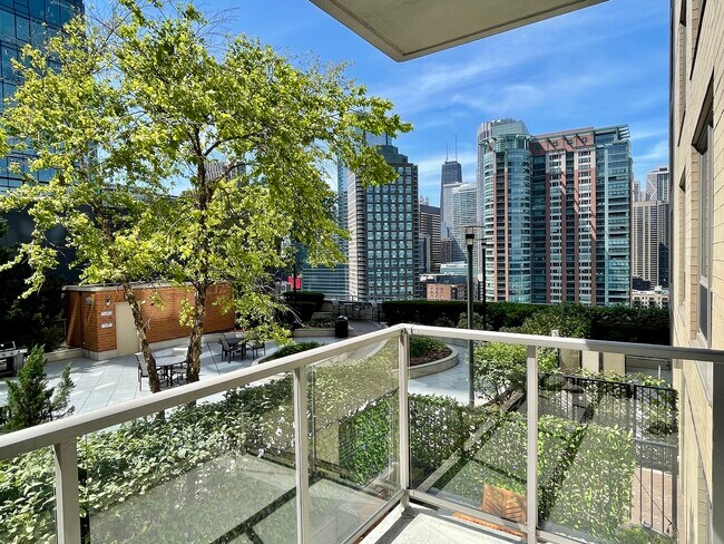 420 E Waterside Dr Unit 1404, Chicago, IL 60601 - Condo for Rent in ...