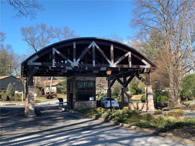 233 Hamlet Dr, Jericho, NY 11753 - Townhome Rentals in Jericho NY ...