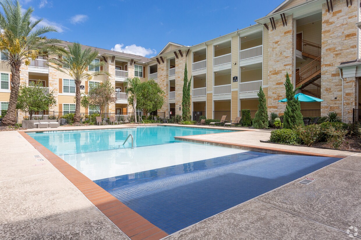 The Henry at Jones Road - 11925 Jones Rd Houston, TX | Apartments.com