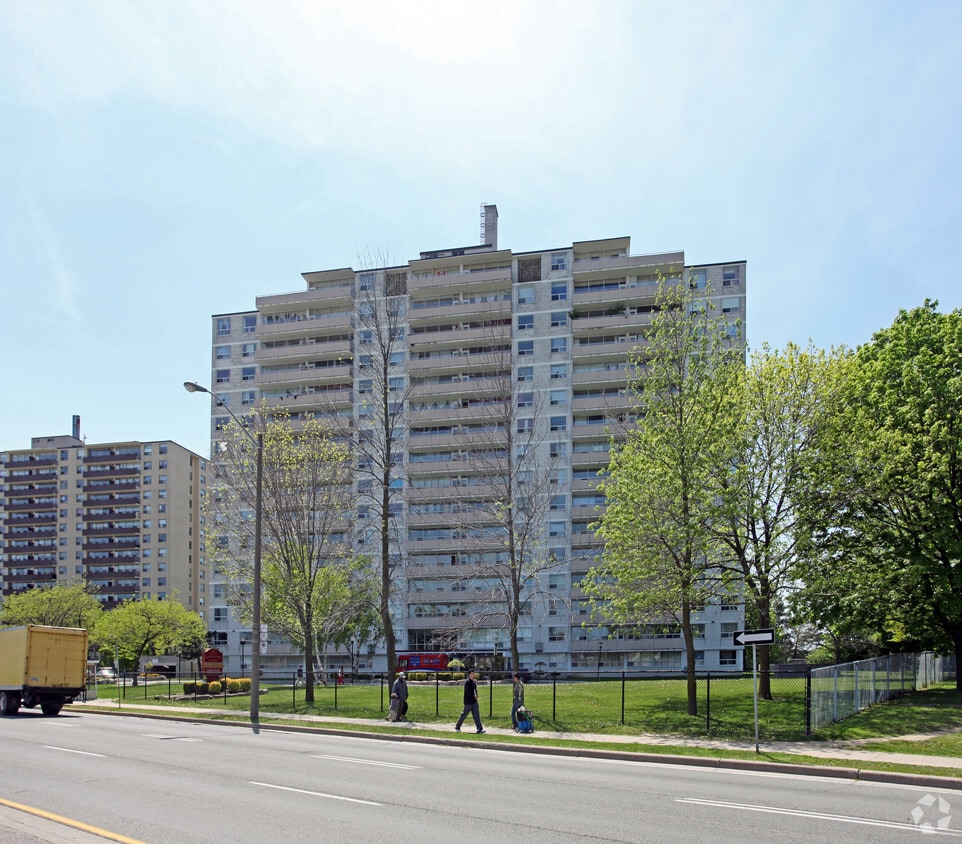 Valleyview Towers Apartments - 2980 Don Mills Rd Toronto, ON ...