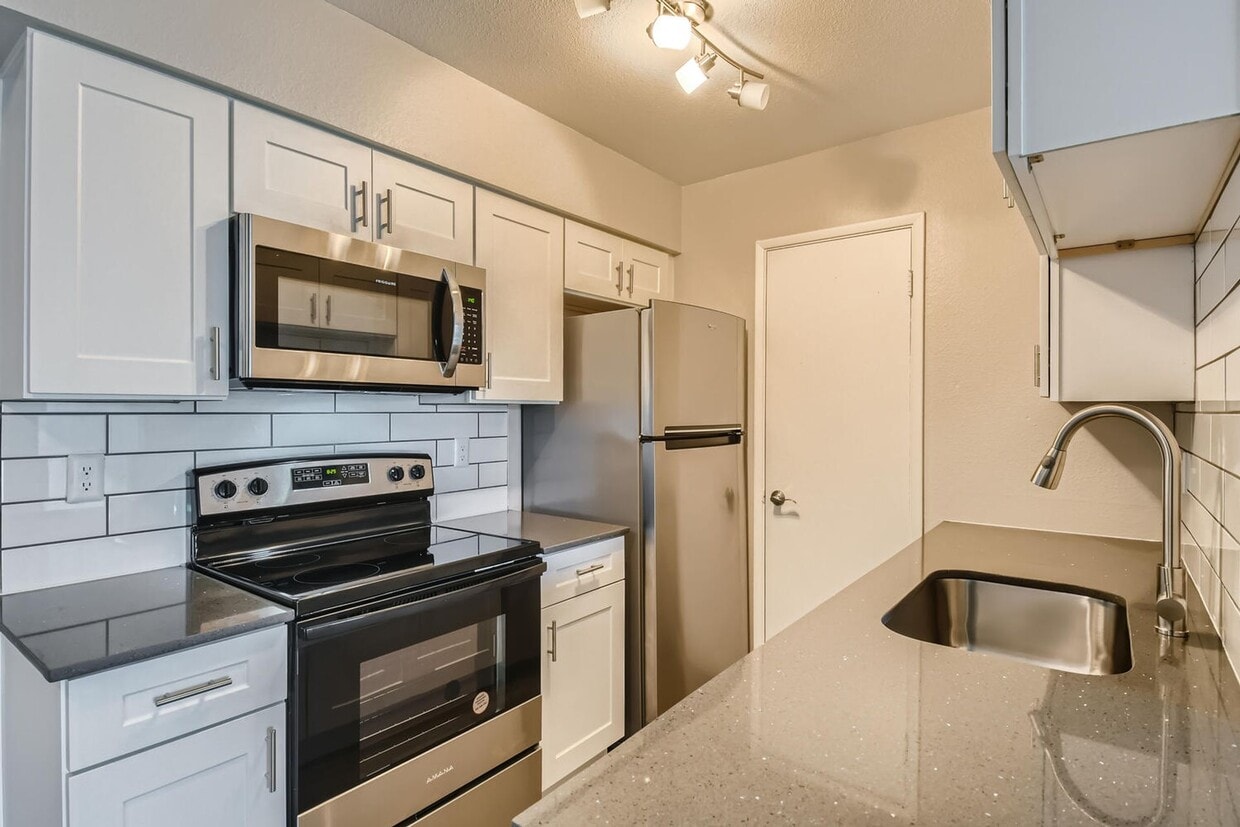 Rise Lakeside - Apartments in Phoenix, AZ | Apartments.com