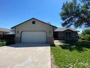 Apartments for Rent under $2,000 in Guffey CO