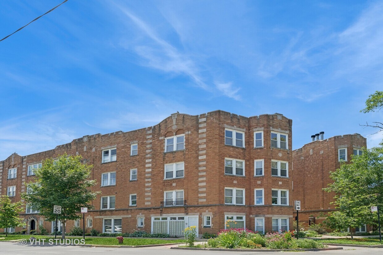 2913 W Leland Ave Unit 2, Chicago, IL 60625 - Condo for Rent in Chicago ...