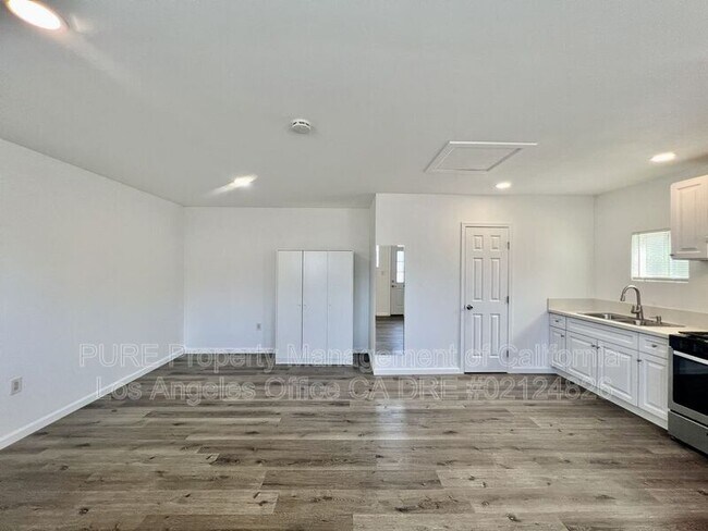 10977 Pope Ave Unit 1/2, Lynwood, CA 90262 - Condo for Rent in Lynwood ...