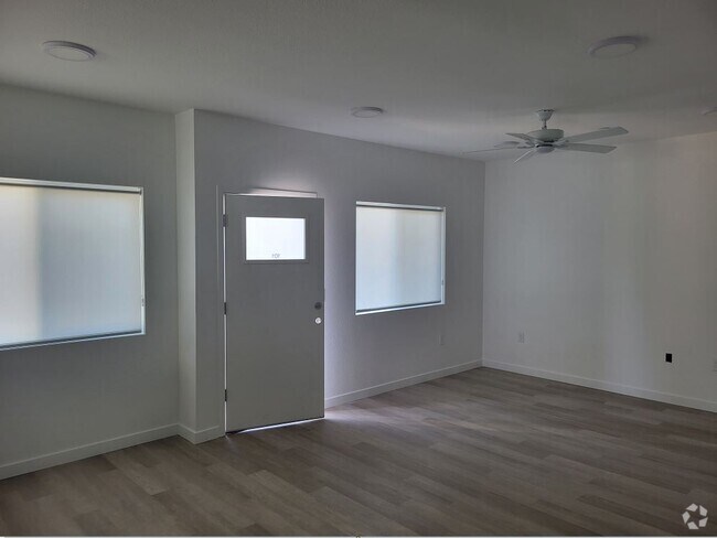 Bullard Apartments for Rent with High Ceilings - Fresno, CA - 4 Rentals ...