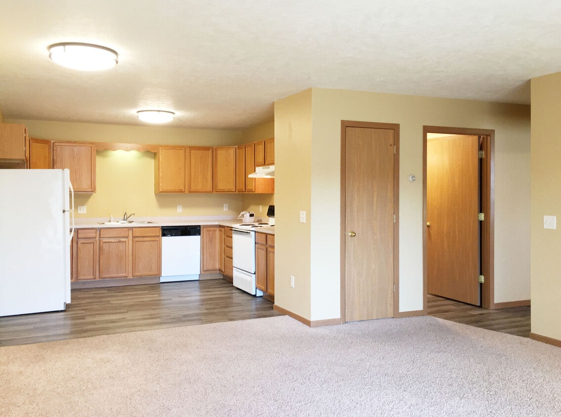 Terrace Pointe Apartments - 3635 Valcartier St Bismarck, ND 58503 ...