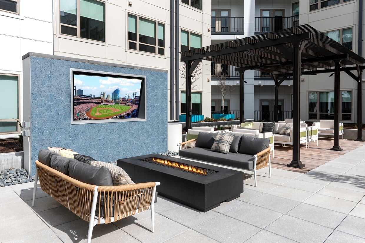 The Porter at Westport Plaza - 50 W Port Plaza Dr Saint Louis, MO 63146 ...