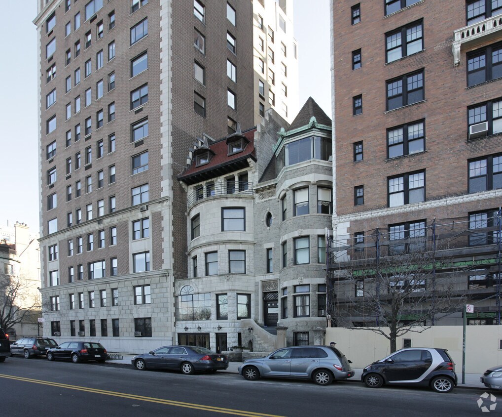 35 Riverside Dr, New York, NY 10023 - 35 Riverside Dr New York, NY 10023 | Apartments.com
