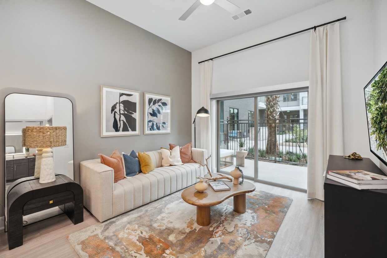 Alta Sunset Heights - 1617 Enid St Houston, TX 77009 | Apartments.com