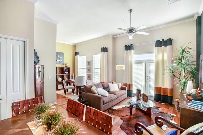 Downtown Grapevine Apartments for Rent with a Dog Park - Grapevine, TX ...