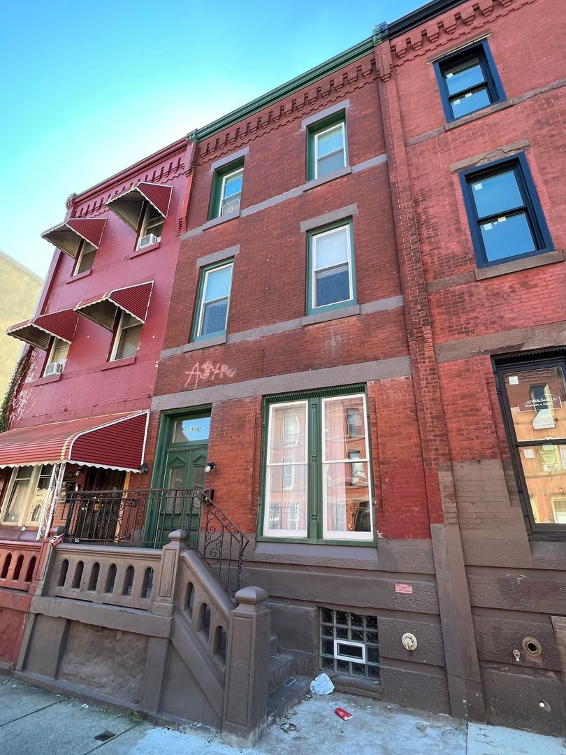 1906 W Diamond St Unit 2, Philadelphia, PA 19121 - Room for Rent in ...