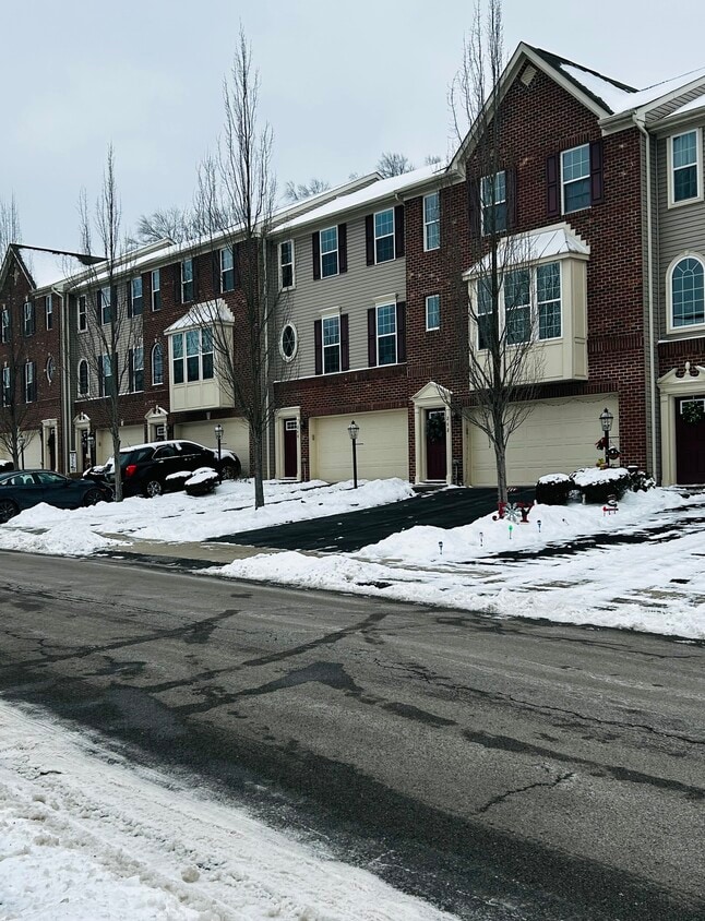 240 Broadstone Dr, Mars, PA 16046 - Townhome Rentals in Mars PA ...