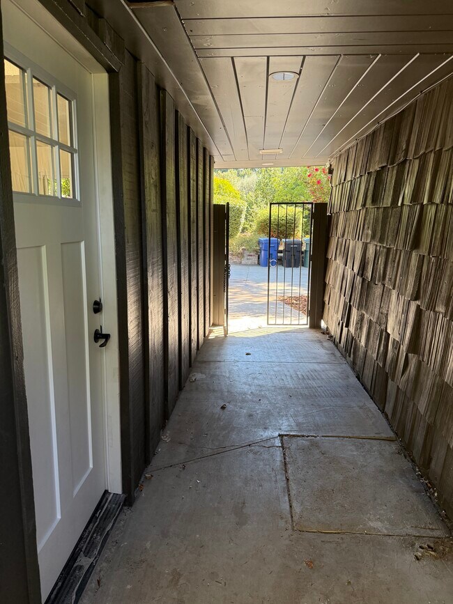 3099 Laurel Dr House | University of San Francisco | Off-Campus Housing ...