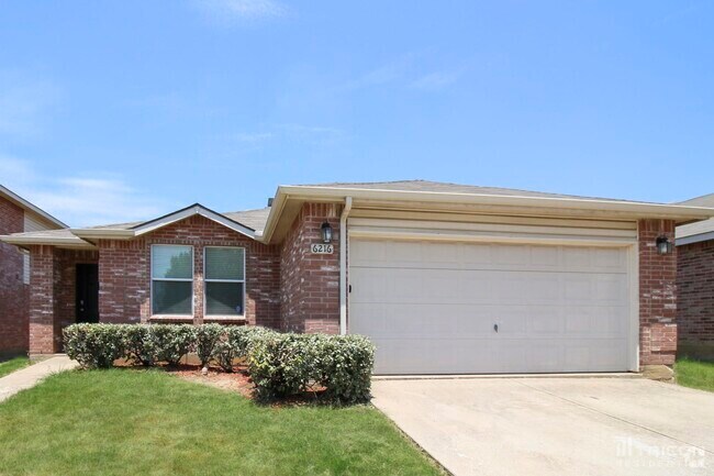 New Wheeler Ridge Apartments for Rent with a Walk-In Closet - Denton ...