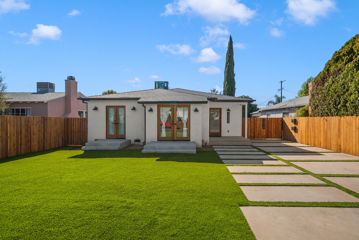 14332 Miranda St, Van Nuys, CA 91401 - House Rental in Van Nuys, CA ...