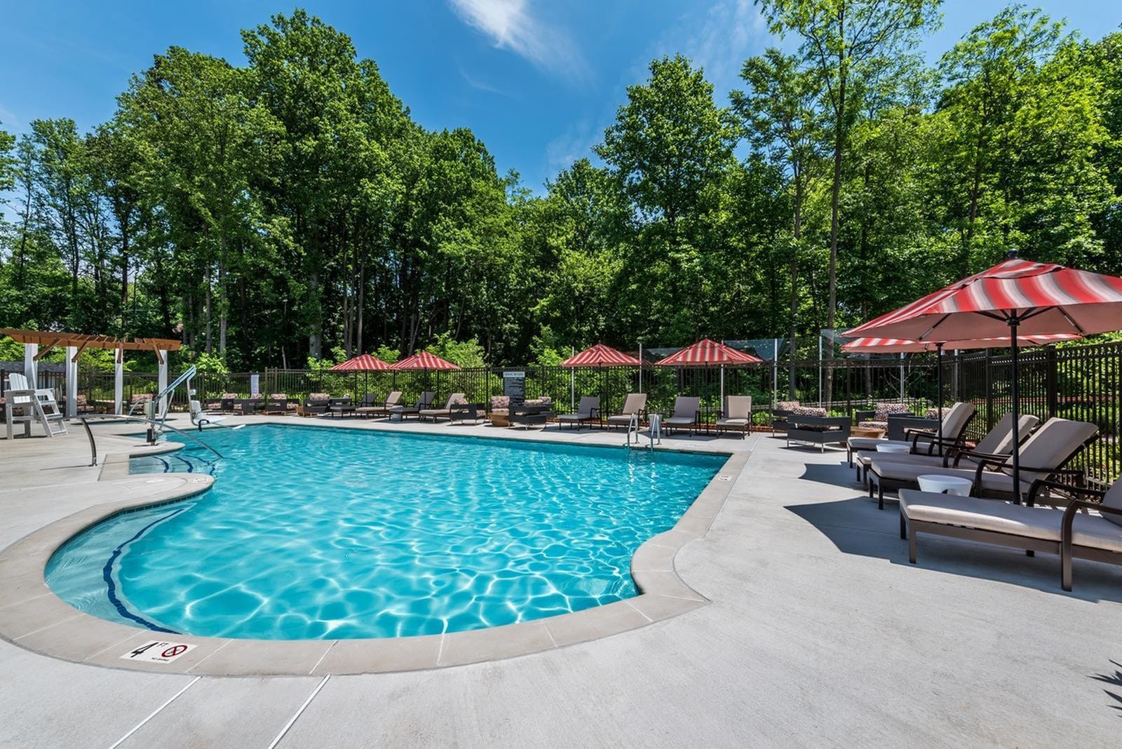 Overture Fair Ridge 62+ Active Adult Apartment Homes - 3975 Fair Ridge ...