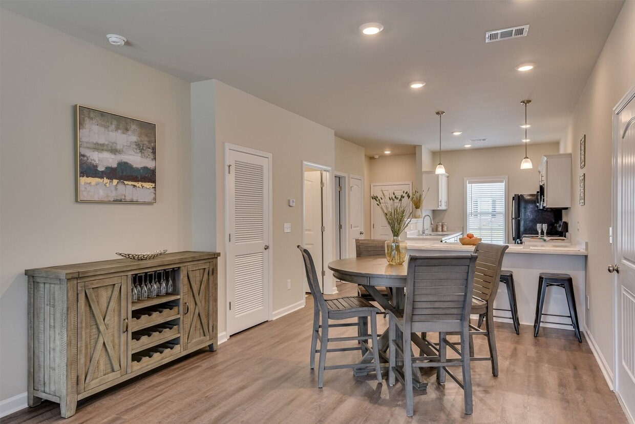 The Vista Apartments & Townhomes Townhomes for Rent - Warrenville, SC ...