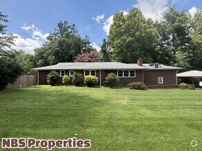 Wesley Neighbors Apartments for Rent with Hardwood Floors - Knoxville ...