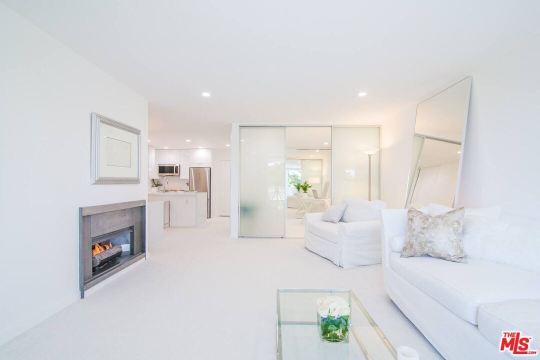 11645 Montana Ave Unit 234, Los Angeles, CA 90049 - Condo for Rent in ...