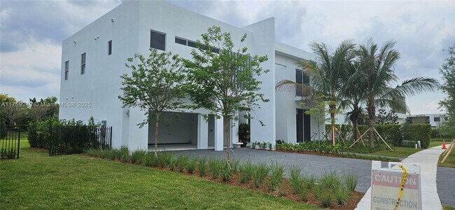 Coconuts Houses for Rent with High Ceilings - Weston, FL