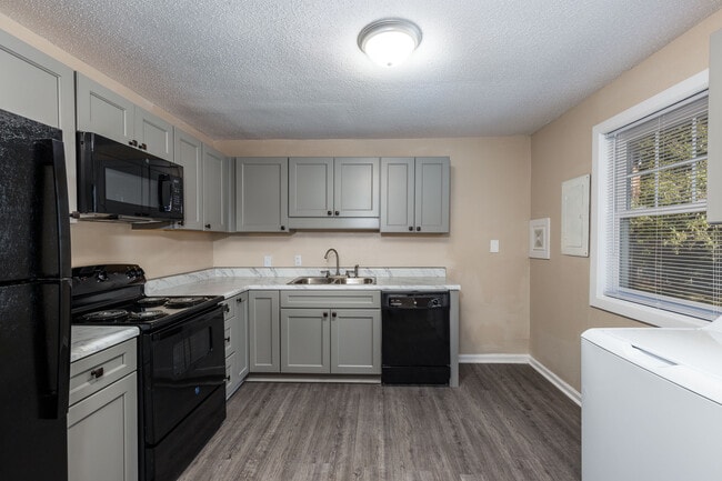 Gated Apartments for Rent in Lemon Springs NC