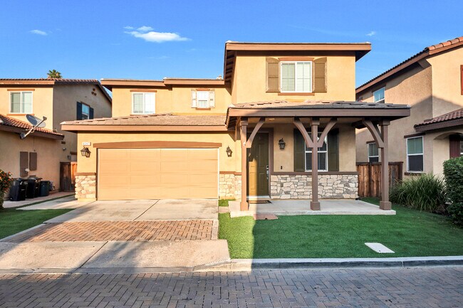 Esplande at Riverwalk Houses for Rent with a Swimming Pool - 9 Homes ...