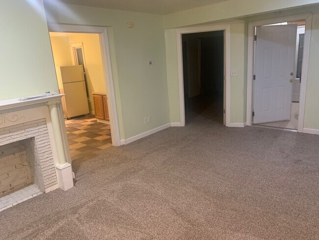 409 Capital Ave SW Unit 1, Battle Creek, MI 49015 - Condo for Rent in ...