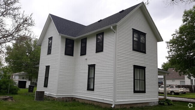 Houses for Rent in Holstein NE
