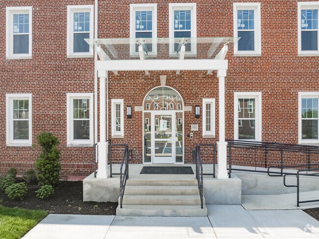 The Belmont at Eastview - 300 Carleton Ave Central Islip, NY ...