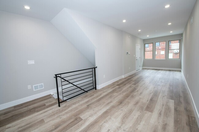 2213 Emerald St, Philadelphia, PA 19125 - Townhome Rentals in ...