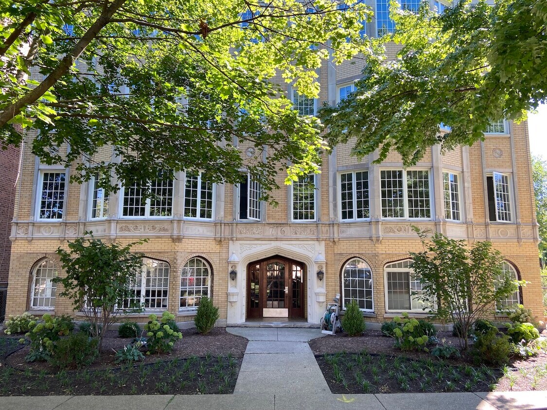 716 Brummel St Unit 2E, Evanston, IL 60202 - Condo for Rent in Evanston ...