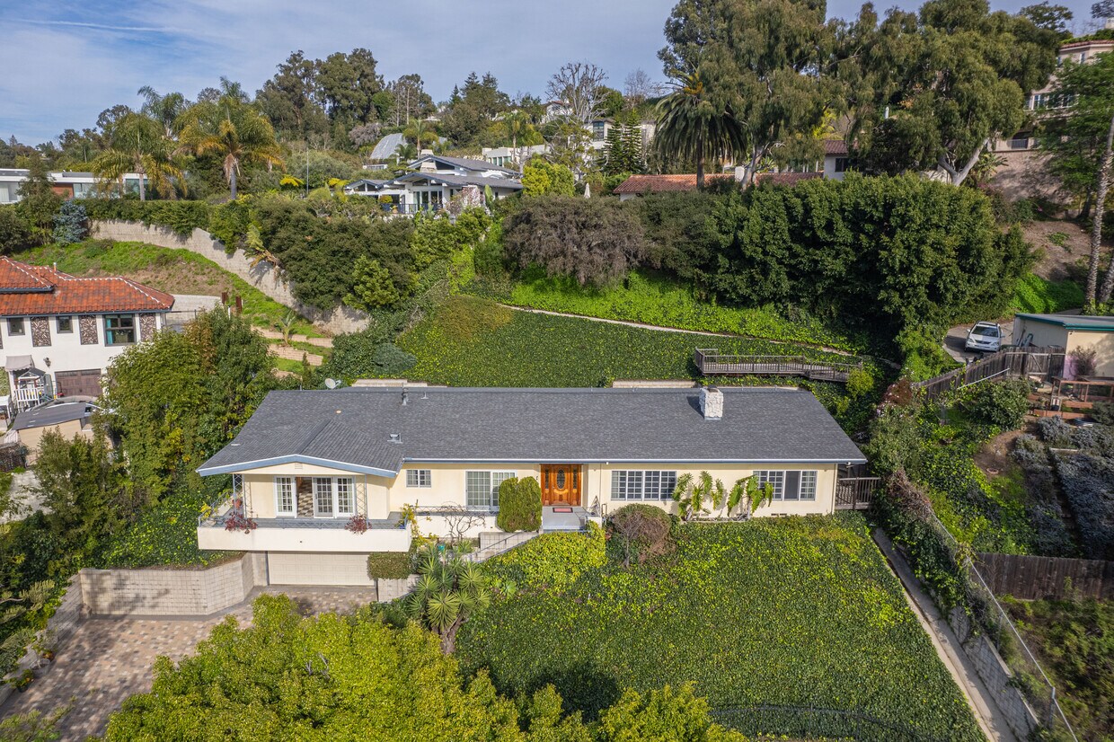 14177 W Sunset Blvd, Pacific Palisades, CA 90272 - House Rental in ...