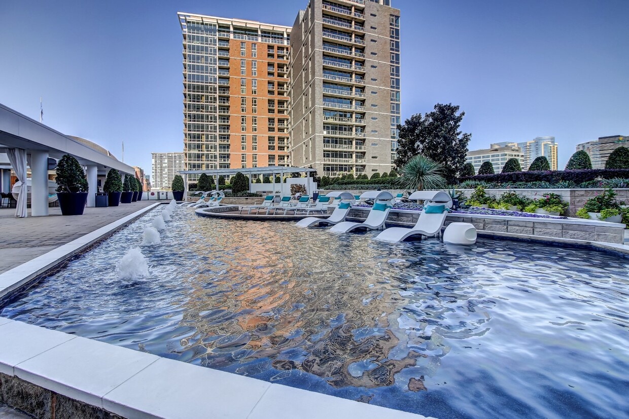 Cirque Residences - 2500 N Houston St Dallas, TX - Apartments for Rent ...