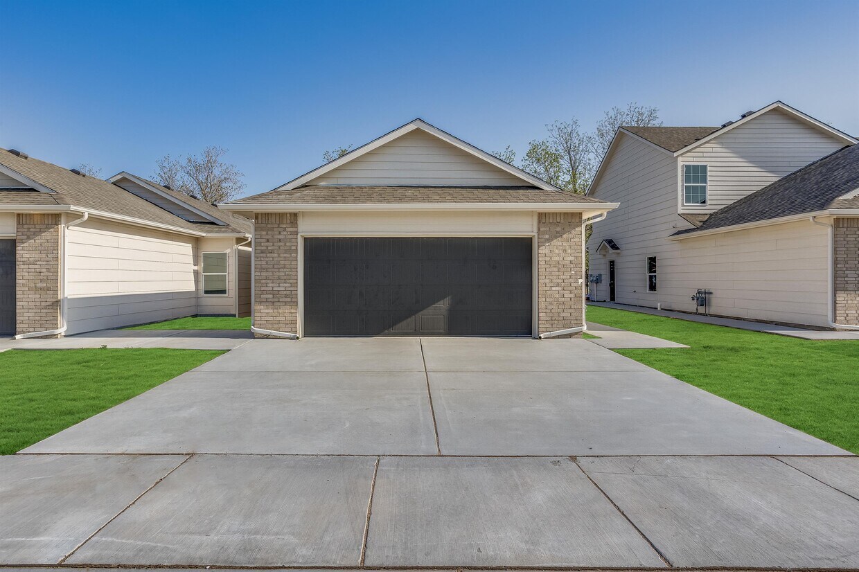 1617 S Limuel St, Wichita, KS 67235 - Townhome Rentals in Wichita KS | Apartments.com