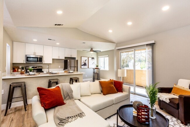 Dutch Meadow Apartments for Rent with Hardwood Floors - Modesto, CA ...