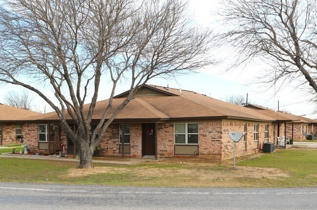 700 S Main St, Venus, TX 76084 - Room for Rent in Venus, TX ...