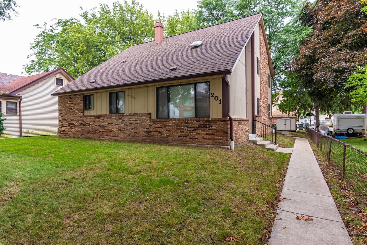 201 N 67th St Unit 102, Milwaukee, WI 53213 - 201 N 67th St Milwaukee ...