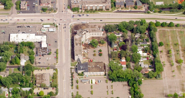 Amber Union - 1667 Snelling Ave N Saint Paul, MN | Apartments.com