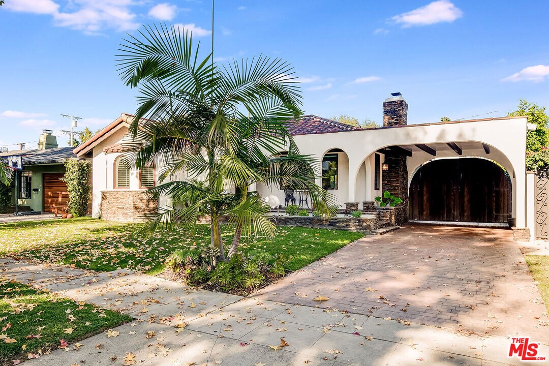 10515 Woodbridge St, Los Angeles, CA 91602 - House Rental in Los ...