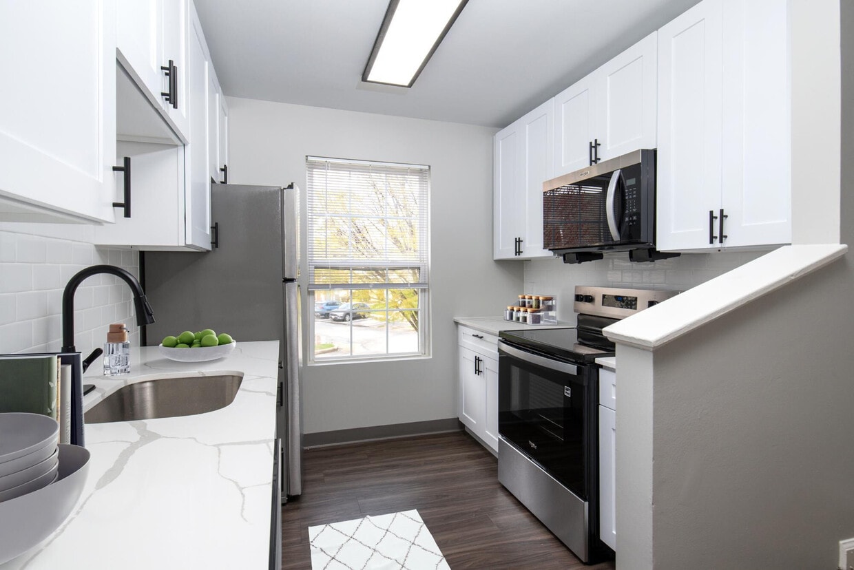 Iron Ridge and Stonegate Apartments - 4301 Stonegate Blvd Elkton, MD ...
