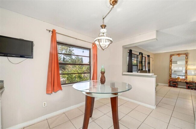 5454 Decatur St, Orlando, FL 32807 - Townhome Rentals in Orlando FL ...